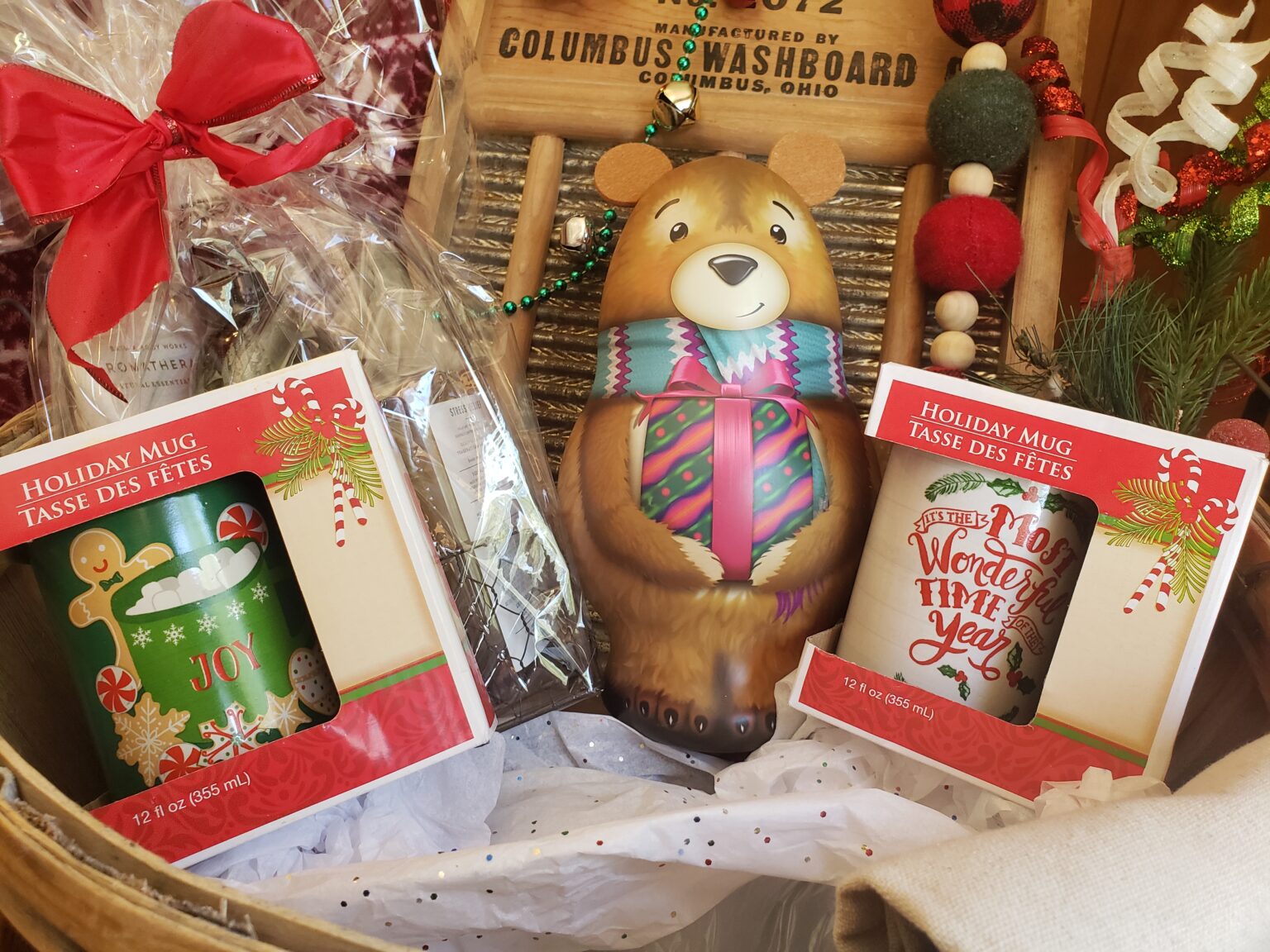 These Holiday Gift Basket Ideas Are On Another Level - Cailey Maclean