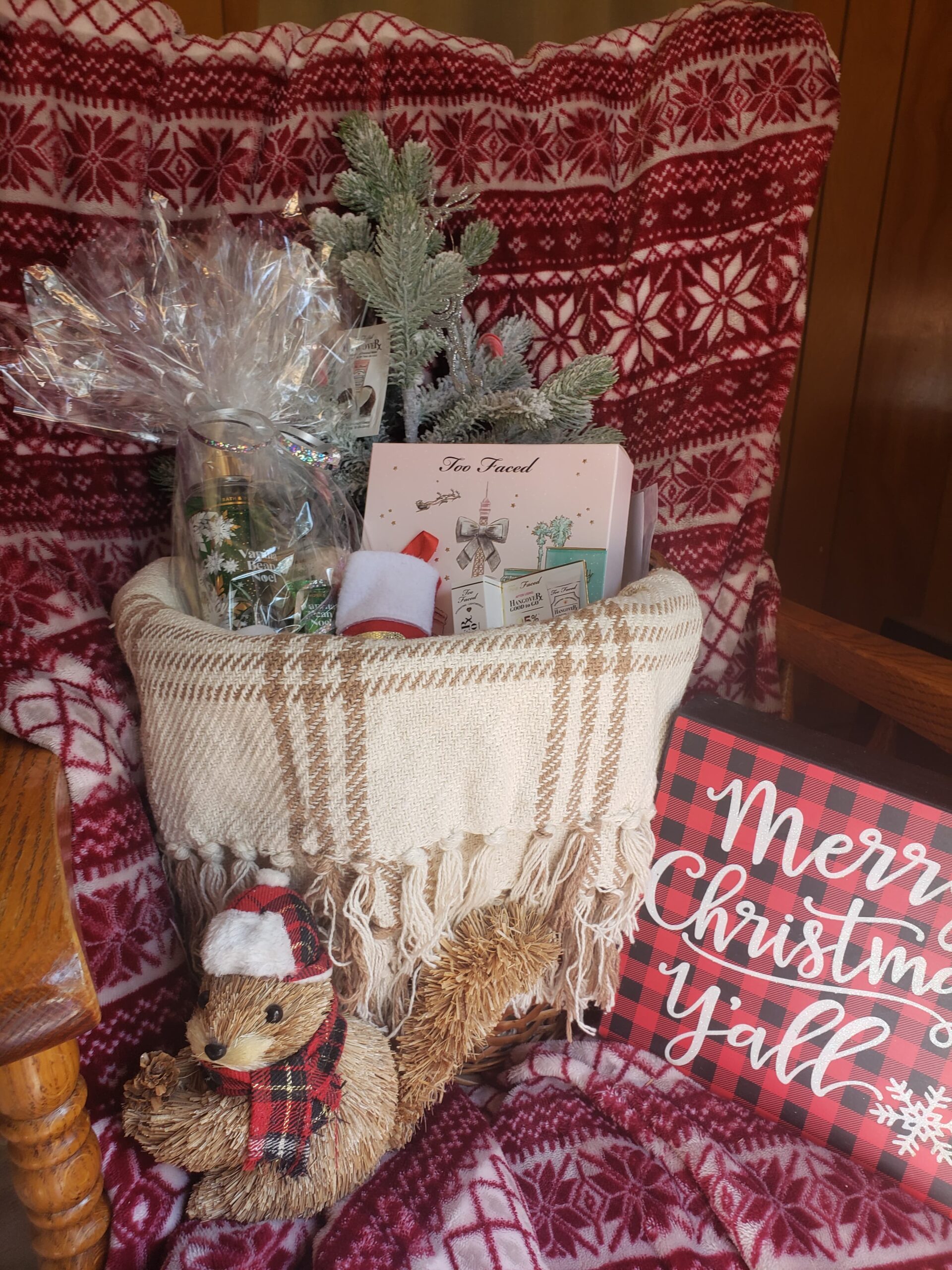These Holiday Gift Basket Ideas Are On Another Level - Cailey Maclean