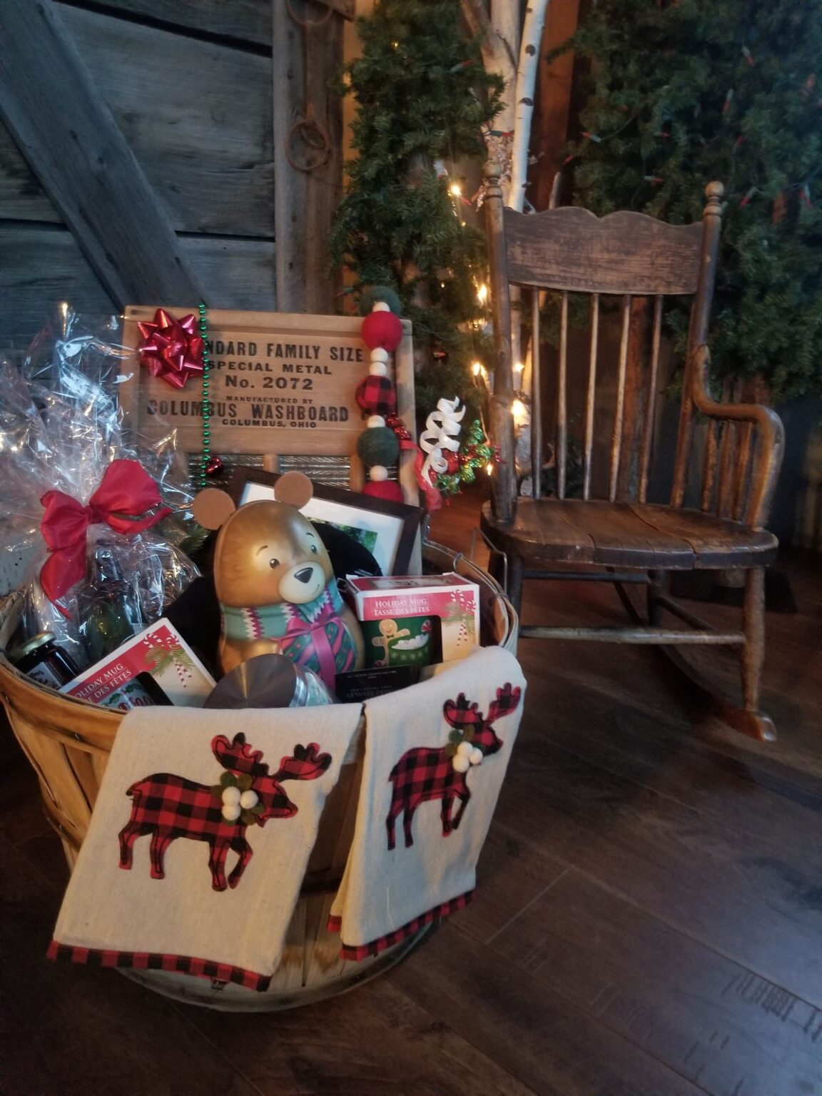 These Holiday Gift Basket Ideas Are On Another Level - Cailey Maclean