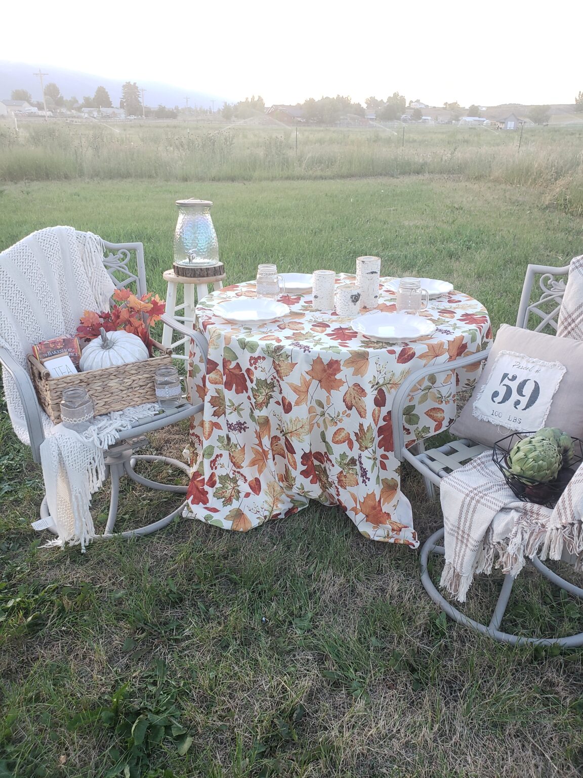 19 Creative Fall Party Themes Your Guests Will Drool Over - Cailey Maclean