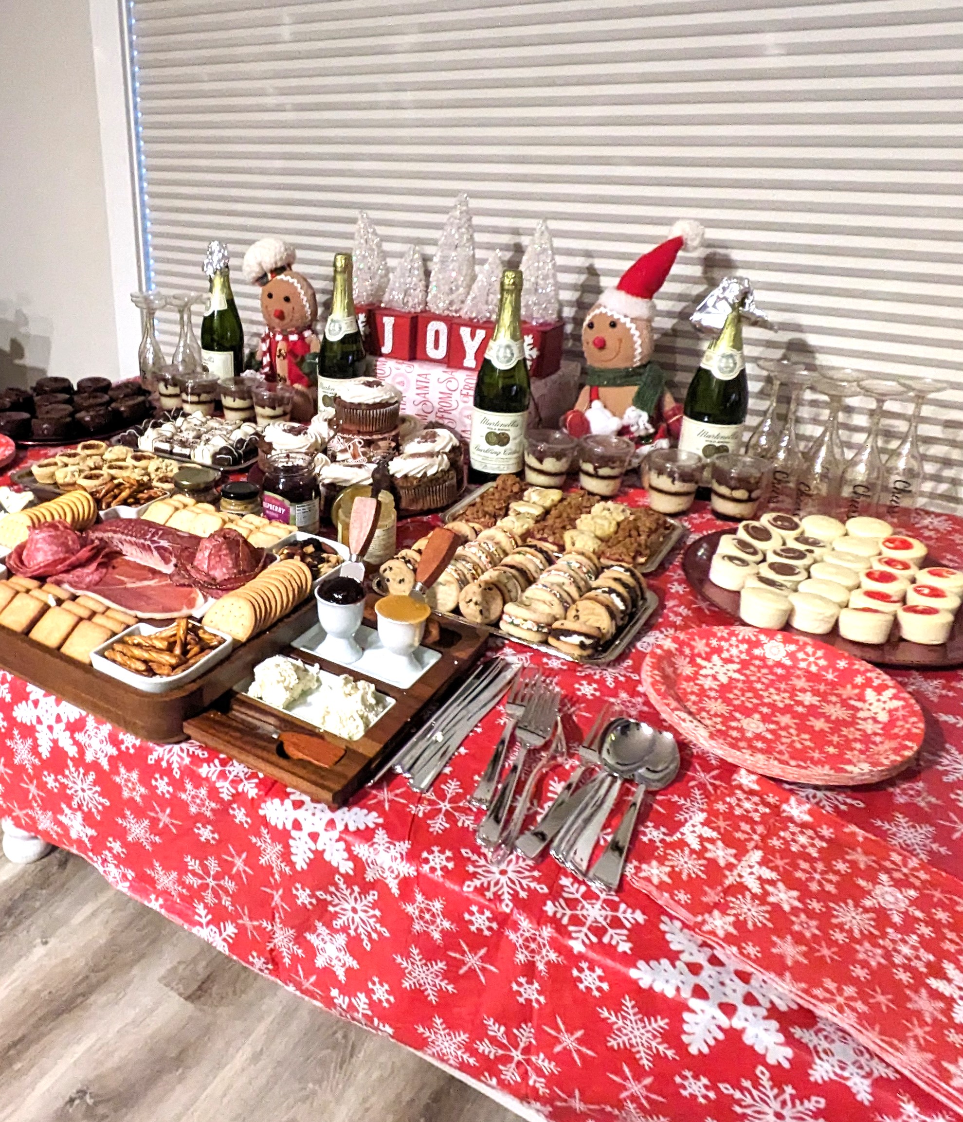DIY Disney Christmas Party * Host A Mickey's Very Merry Christmas Party ...